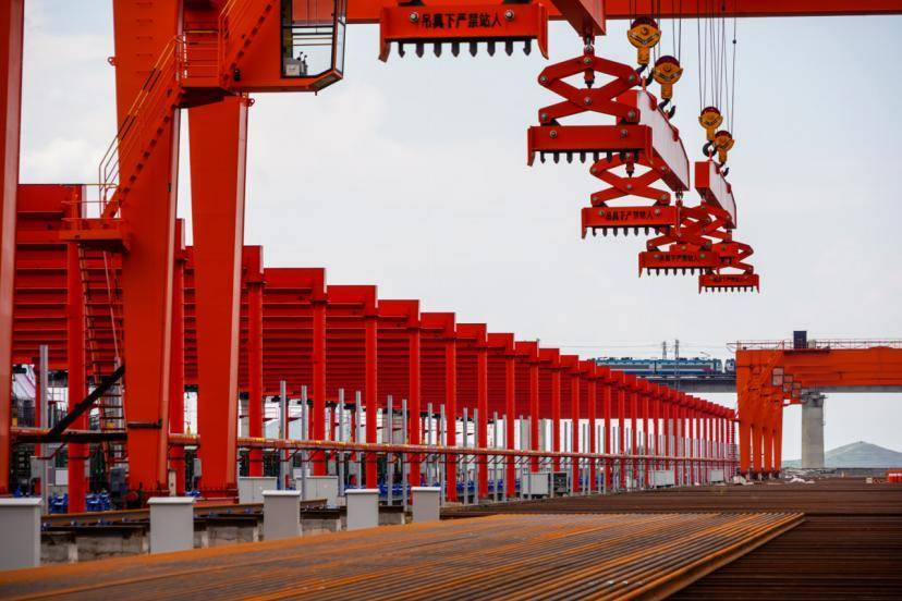 CHN Energy Achieves Independent Production of Long Steel Rails