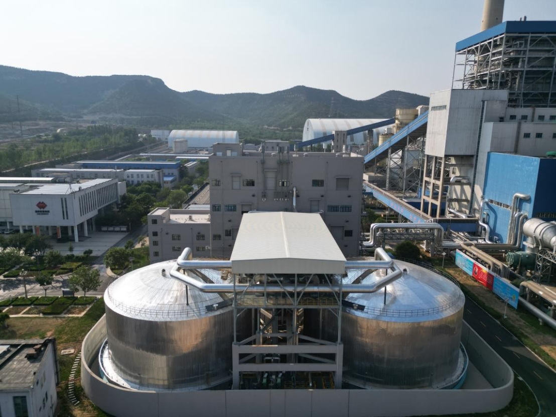 China Commissions First Steam Extraction Molten Salt Storage Project